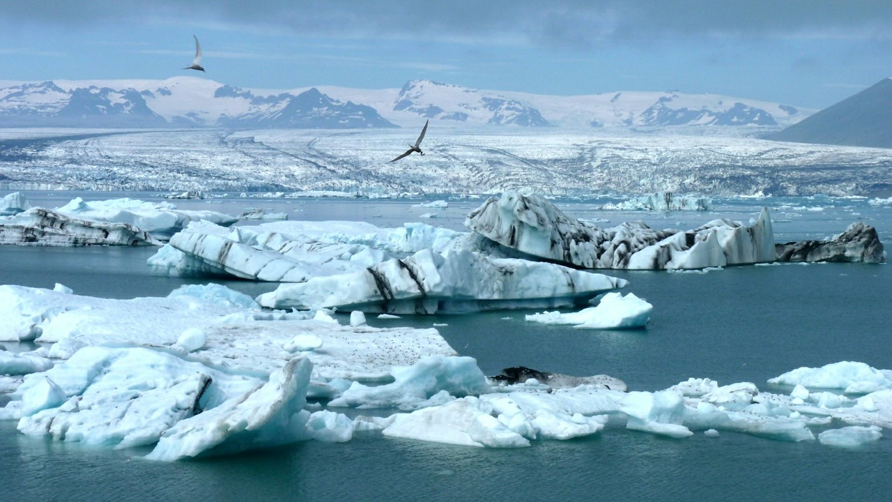 Discover the Hidden Corners of Iceland - Global Travel Destinations